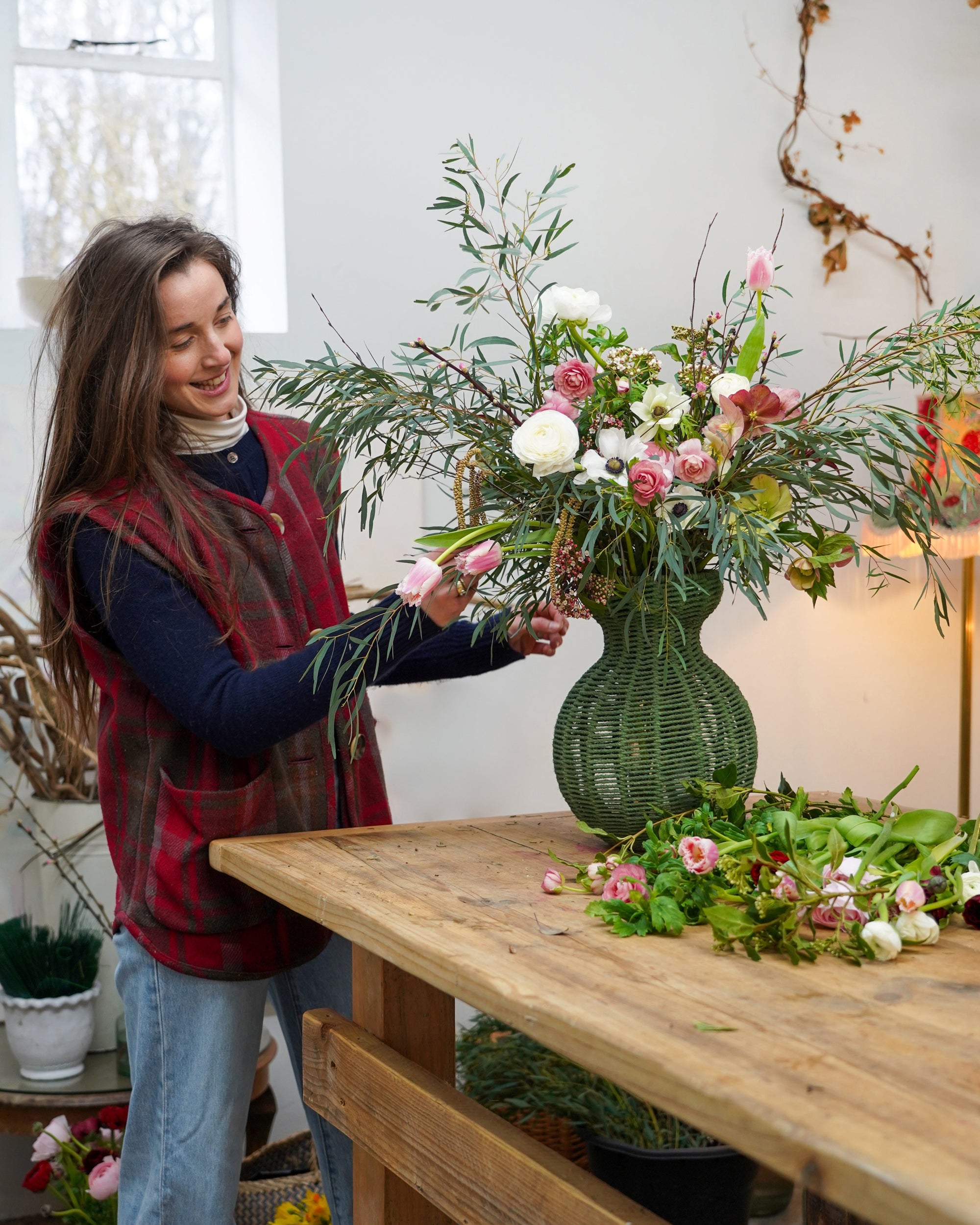 Creating the Perfect Valentine’s Arrangement with Florist Hannah Hunna ...