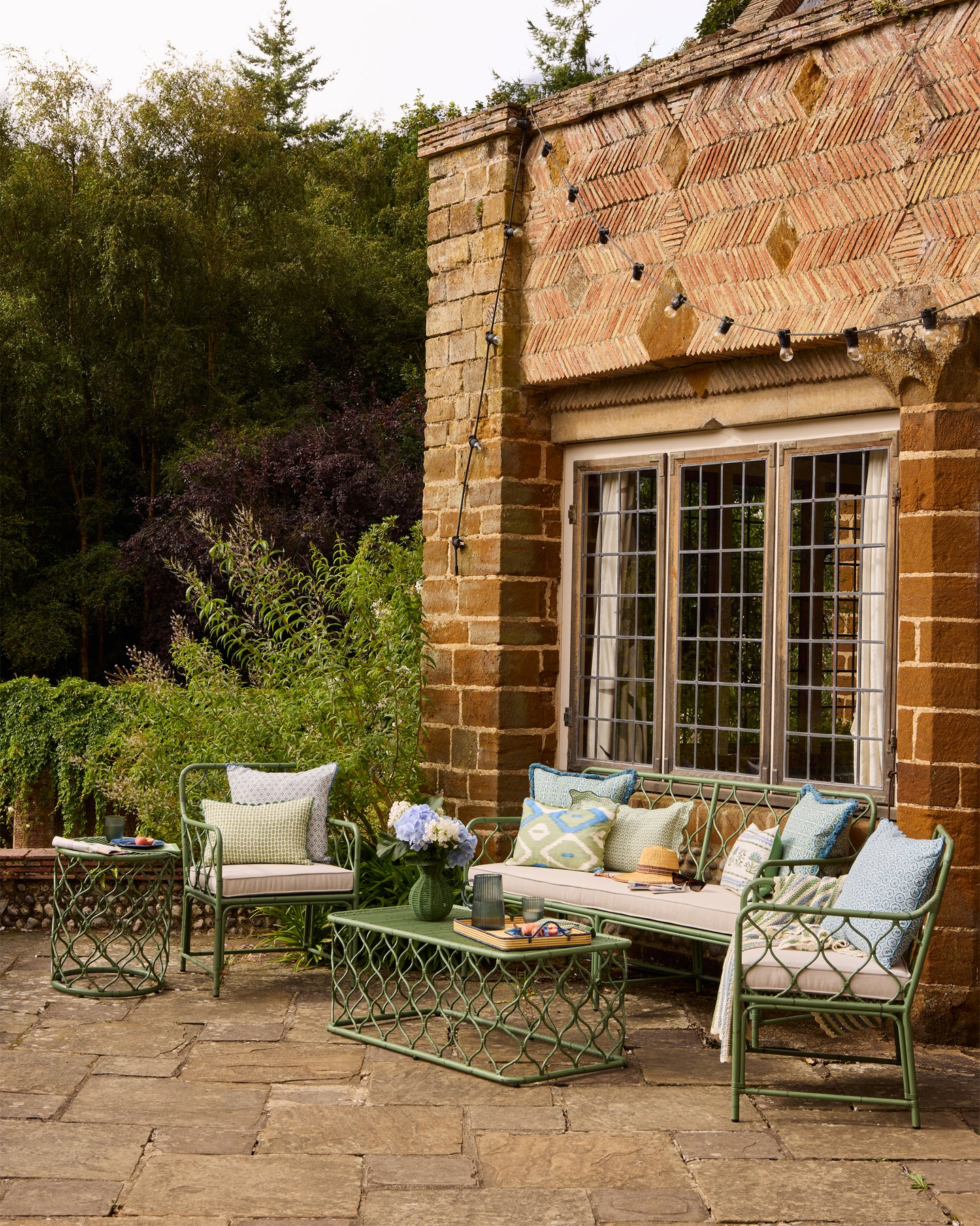 Curato Garden Sofa in Green – Weatherproof Outdoor Seating by Birdie ...